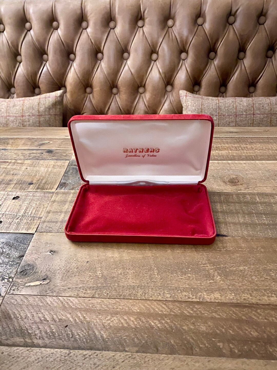 Vintage Jewellery Box. Retro Jewelry Box. Vintage Ratners Jewellers ...
