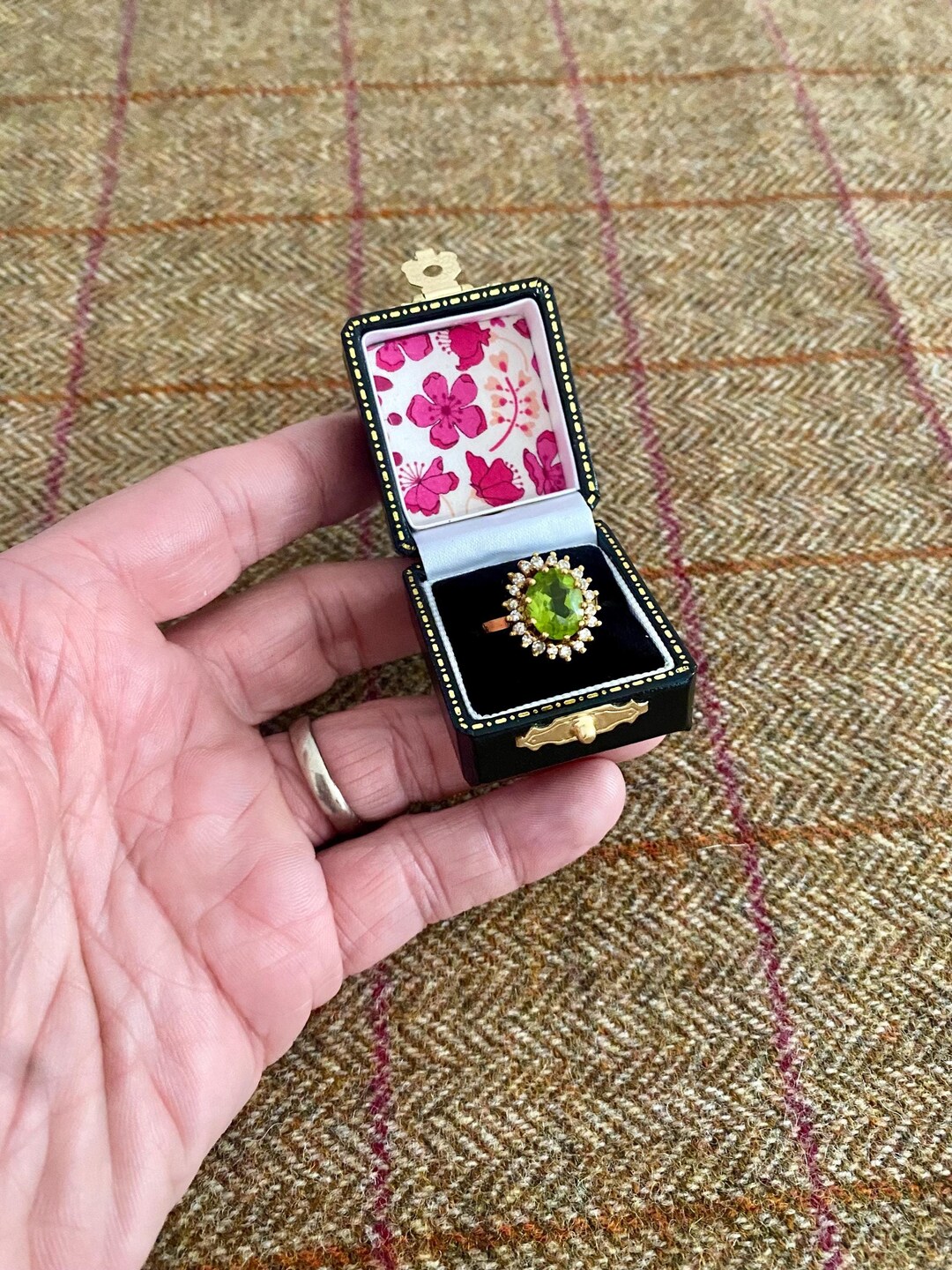 Beautiful Small Vintage Style Ring Box. Antique Style Jewelry Box for ...