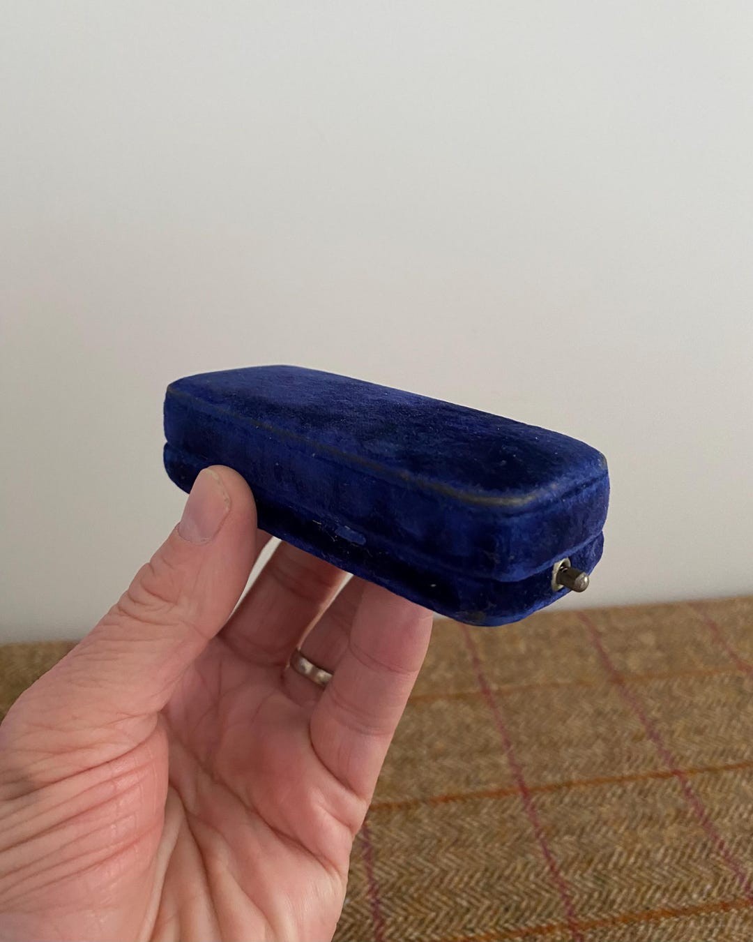 Vintage Velvet Jewellery Box. Antique Jewelry Box. Vintage Pin Brooch ...