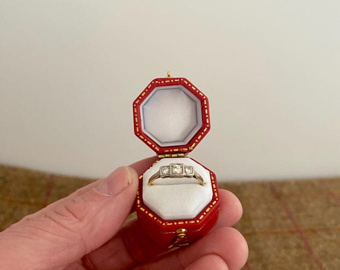 Unusual Vintage Style Engagement Ring Box. Antique Style Jewellery Box ...