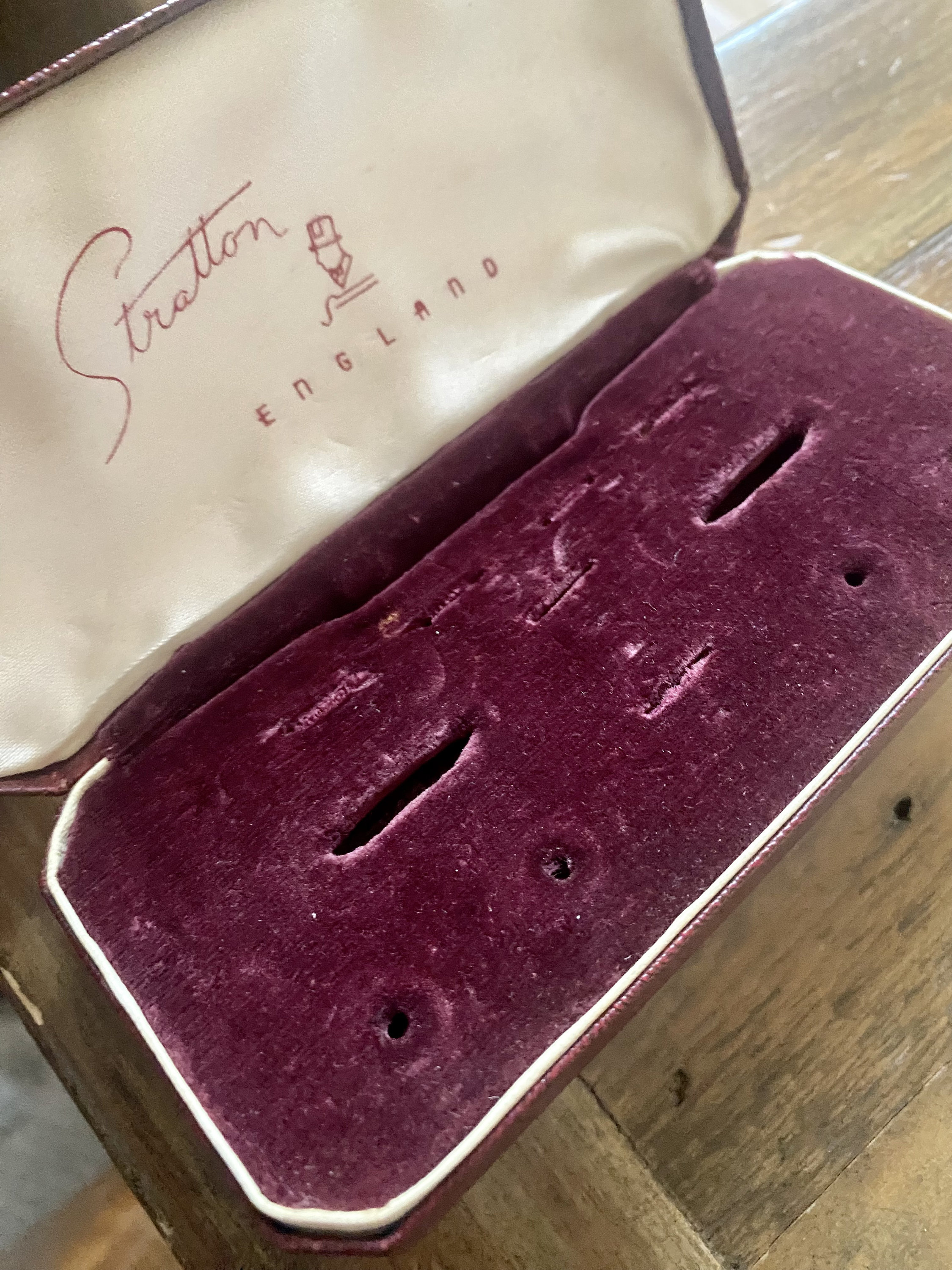 Two Vintage Stratton Jewellery Boxes. Vintage Jewelry Boxes to Display ...
