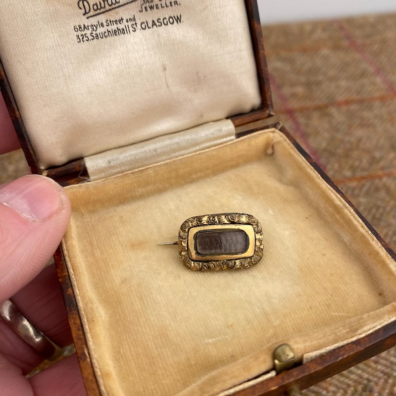 Mourning Swivel Brooch - Etsy Canada