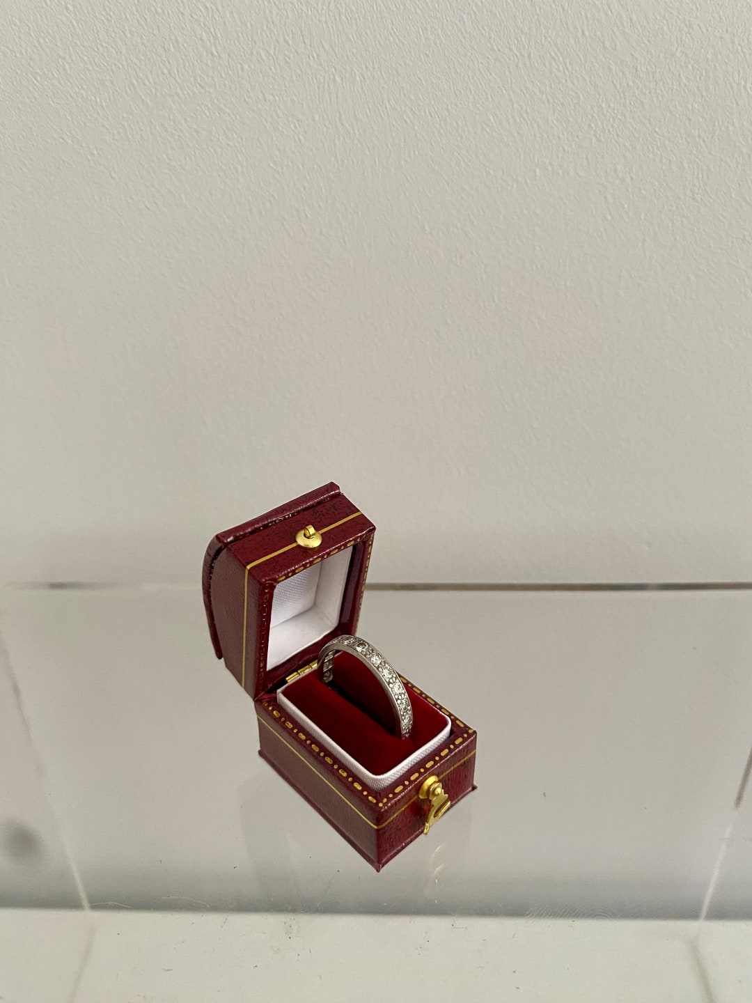 Unusual Vintage Style Ring Box. Antique Style Jewellery Box to Display ...