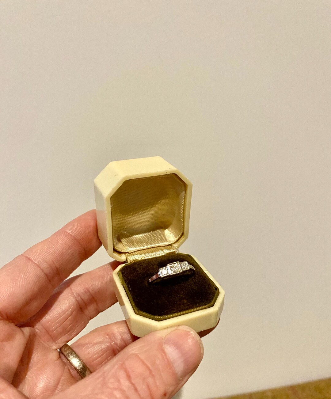 Vintage British Ring Box. Vintage Jewellery Box. Bakelite Jewelry Box ...