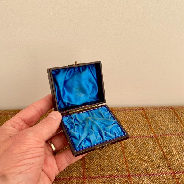 Antique Jewelry Box - Etsy