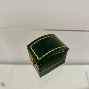 Unusual Victorian Style Ring Box. Small Vintage Style Jewellery Box to ...