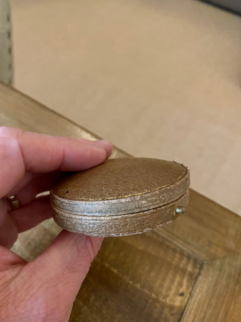 Small Round Leather Antique Jewellery Box. Vintage Jewelry - Etsy UK