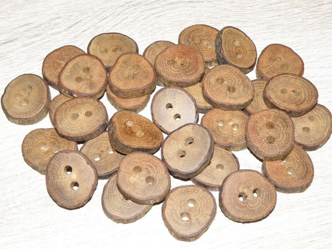32 Handmade Oak Wood Tree Branch Buttons With Bark , Accessories (0,87 ...