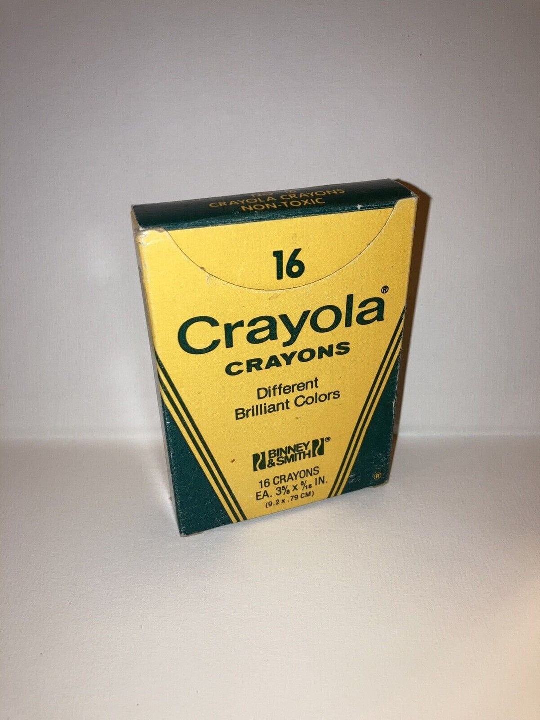 VTG Binney & Smith 16 Crayola Crayons Box 60s 70s Made in USA - Etsy