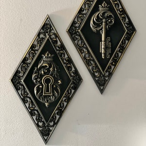 Victorian Gothic Key & Locket Wall Plaques, Gothic Black Gold , Gothic ...
