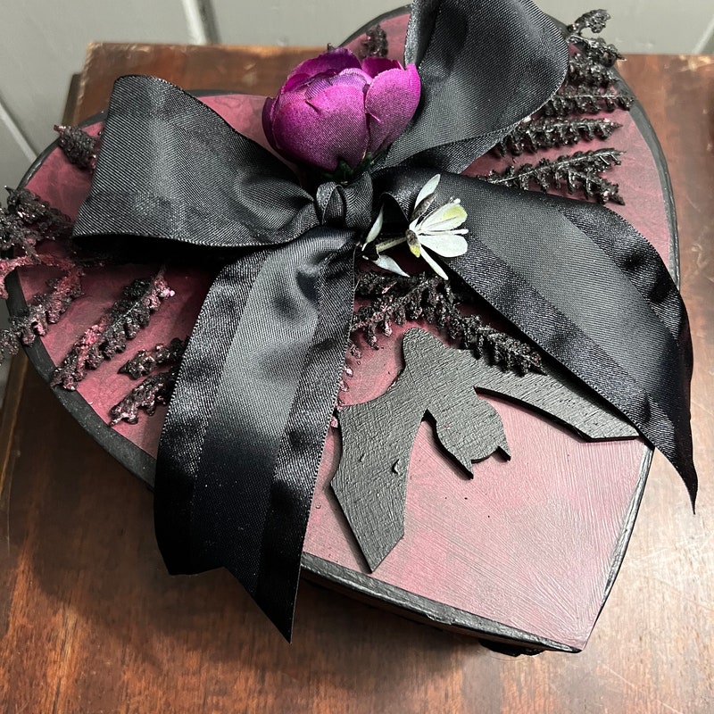 Gothic Gifts - 60+ Gift Ideas for 2024