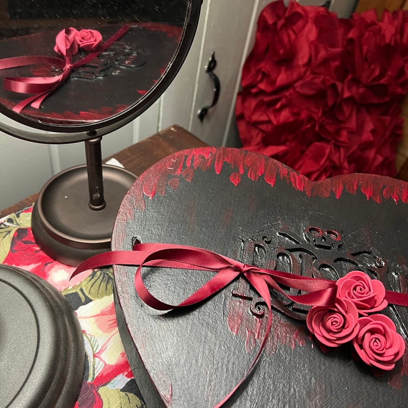 Gothic Gifts - 60+ Gift Ideas for 2025