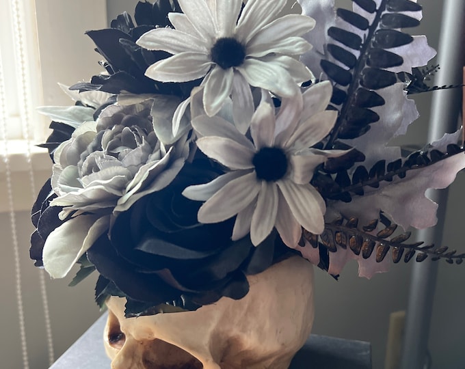 Gothic Skull Centerpiece, Skull Floral, Goth Skull Flower Pot, Skull ...