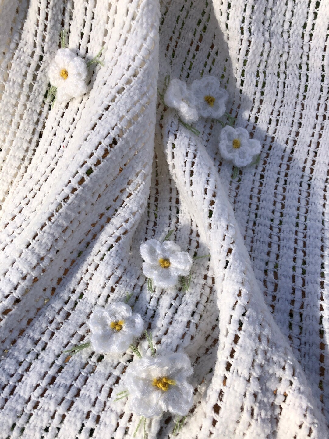 Vintage Daisy Cot Blanket - Etsy