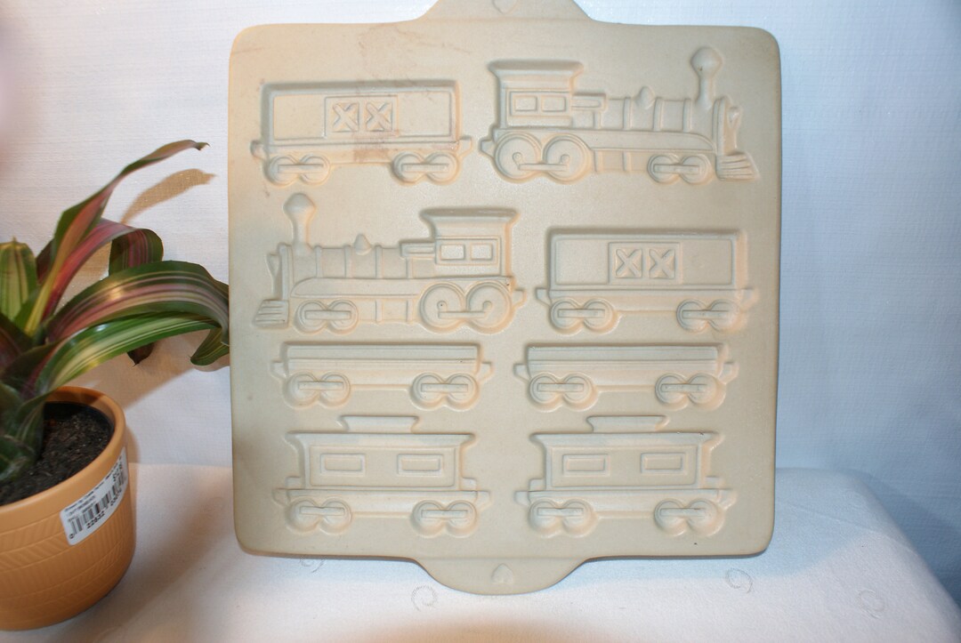 25 Year Old Pampered Chef Train Mold - Etsy