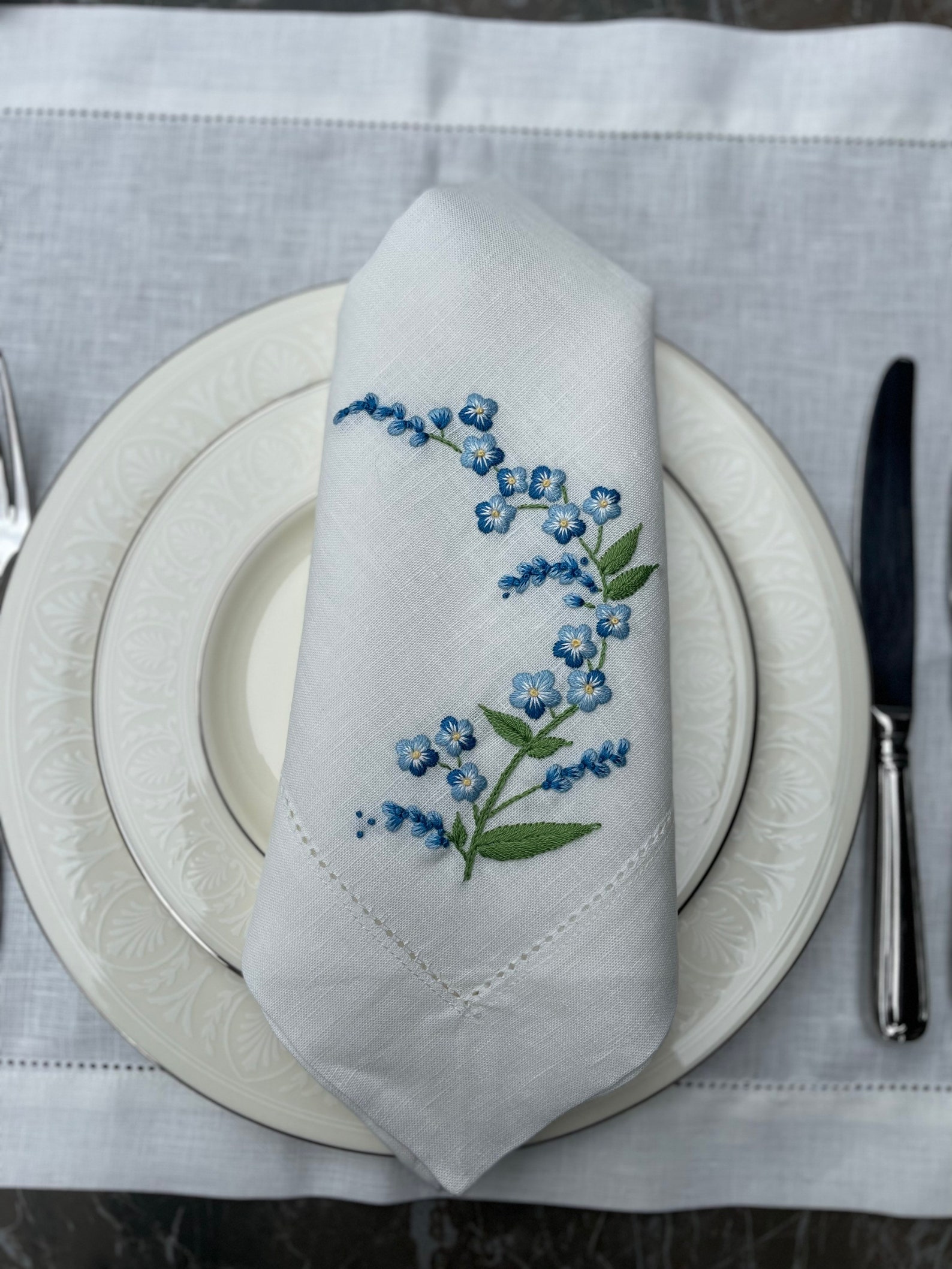 Hand Embroidered Dinner Napkins- Set of 12, Floral Hand Embroidered ...