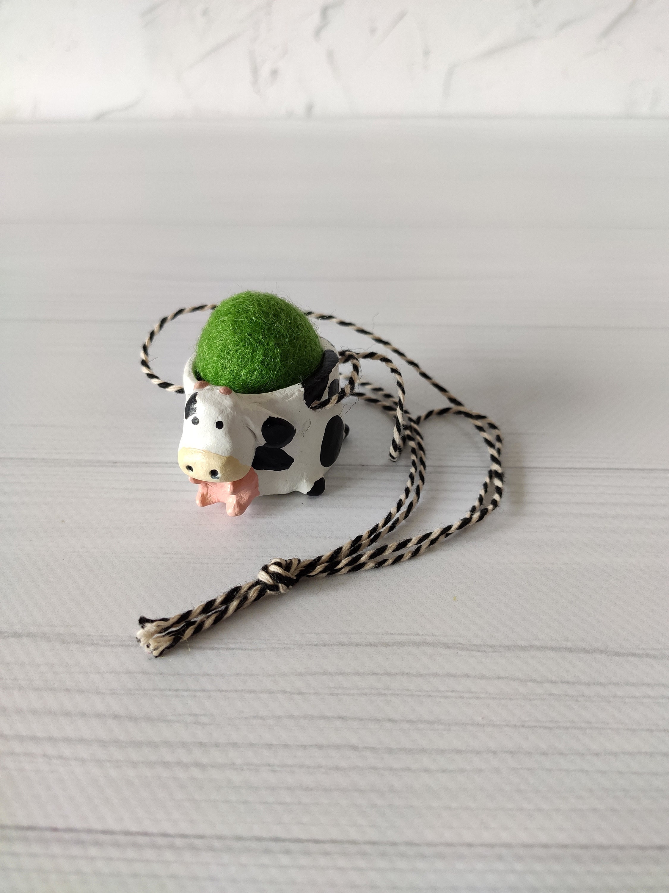 Cow Hanging Car Air Freshener Essential Oil Car Clay Diffuser With Wool ...