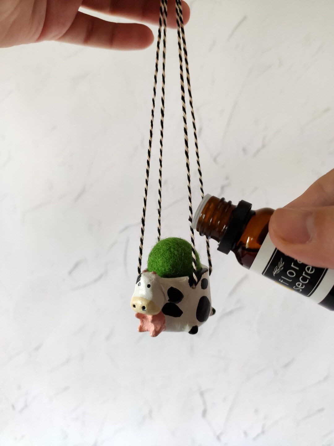 Cow Hanging Car Air Freshener Essential Oil Car Clay Diffuser With Wool ...