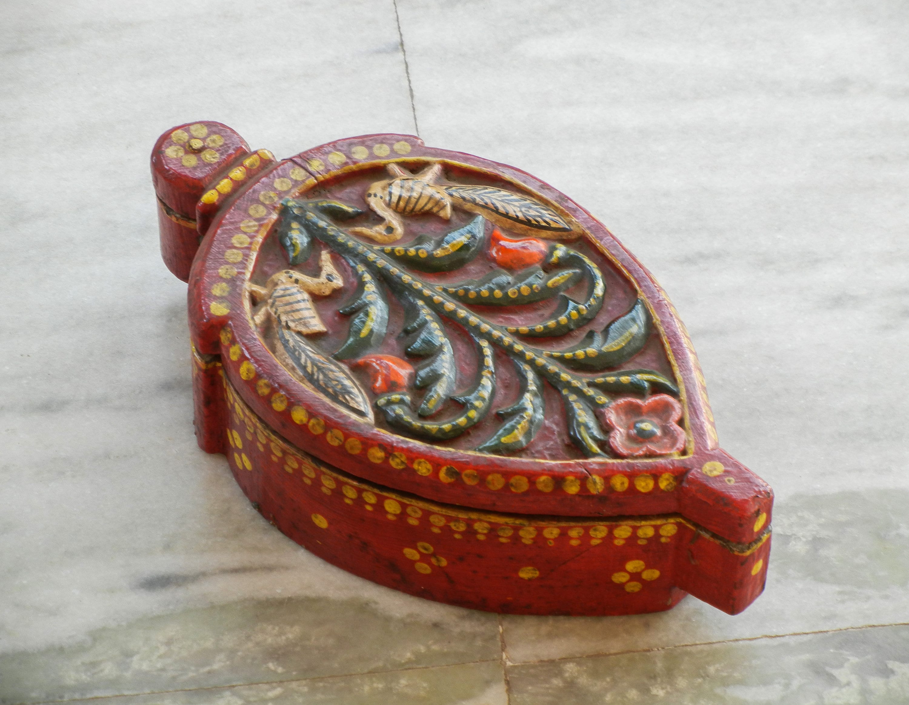Wooden Vintage Indian Tikka Box, 2 Compartment Box, Kumkum Box, Color ...