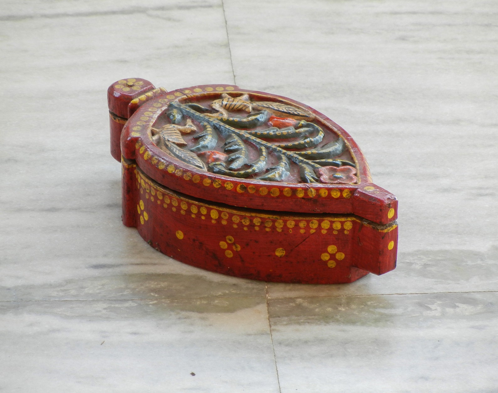 Wooden Vintage Indian Tikka Box, 2 Compartment Box, Kumkum Box, Color ...