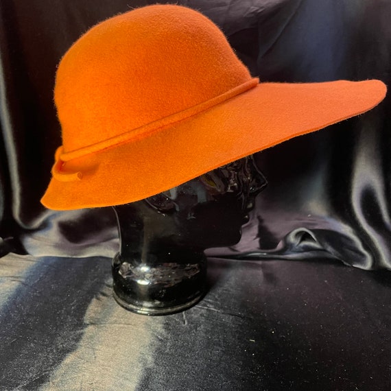 Orange Felt Hat - c. 1950s - Gem