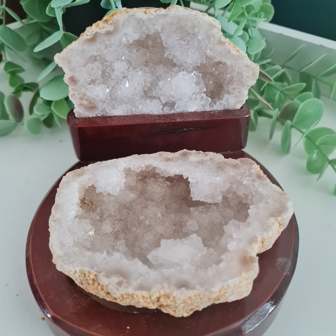 Quartz Geode With Display Stand Quartz Trinket Box Crystal Decor Home ...