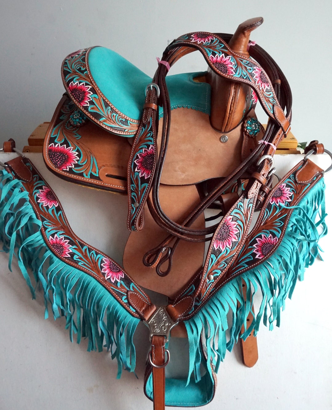 Pretty Girly Floral Accents Western YOUTH Horse Trail Barrel Saddle 10 ...