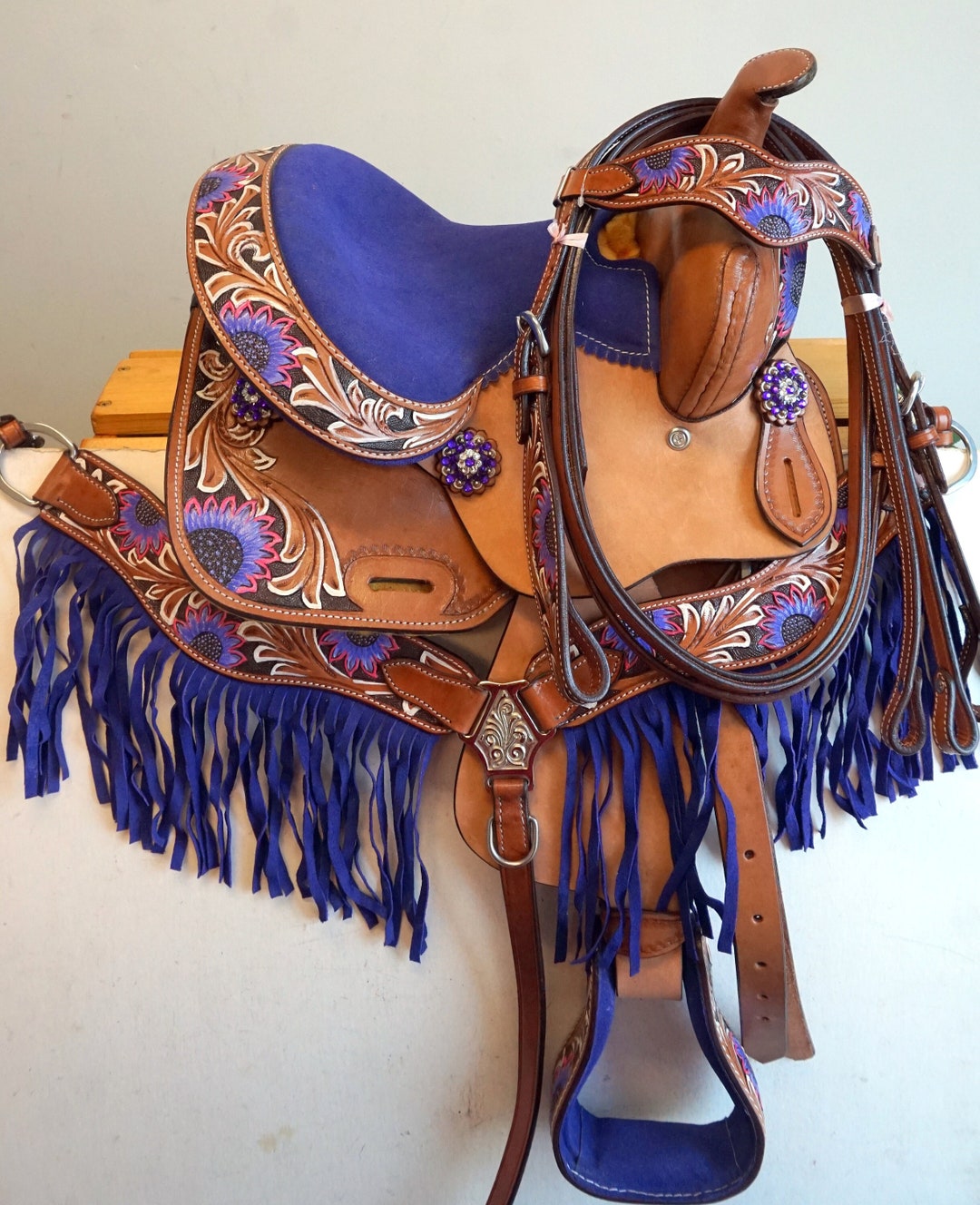 Pretty Girly Floral Accents Western YOUTH Horse Trail Barrel Saddle 10 ...