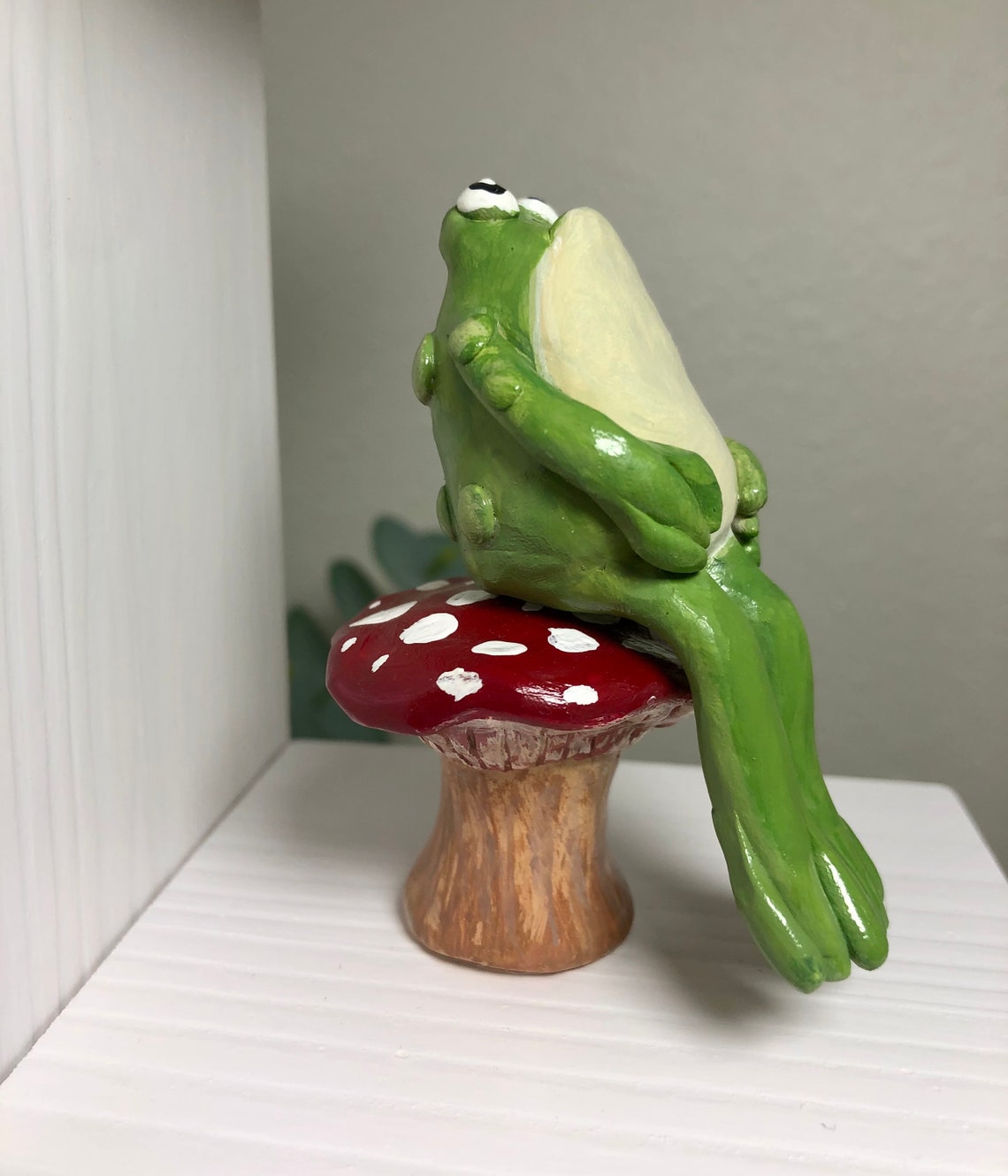 Handmade Hand-painted Polymer Clay Toad Sitting on Mushroom - Etsy