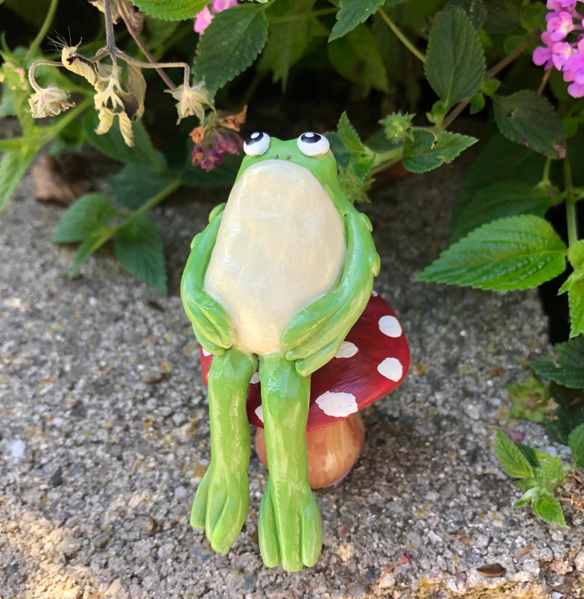 Handmade Hand-painted Polymer Clay Toad Sitting on Mushroom - Etsy