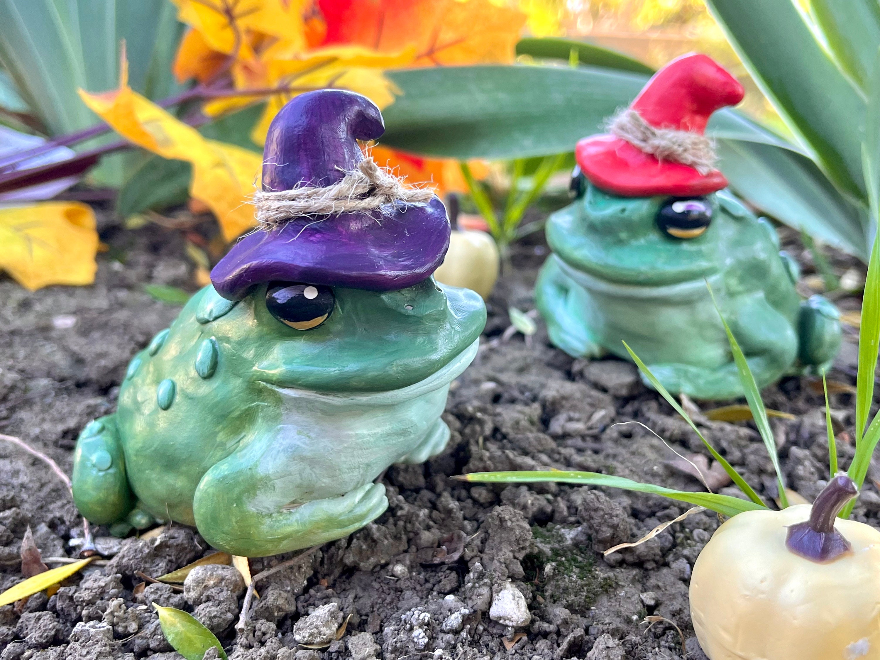 Handmade Hand-painted Polymer Clay Halloween Fall Spring Witch Toad ...
