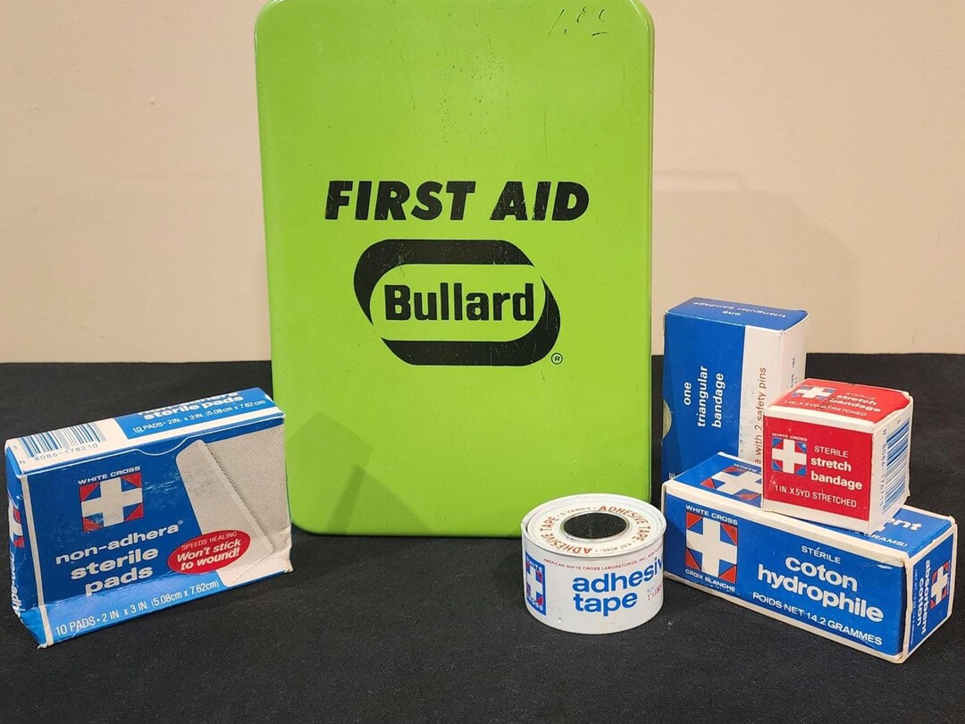 Vintage Bullard First Aid Kit: Metal Box (9.5x7) - Etsy