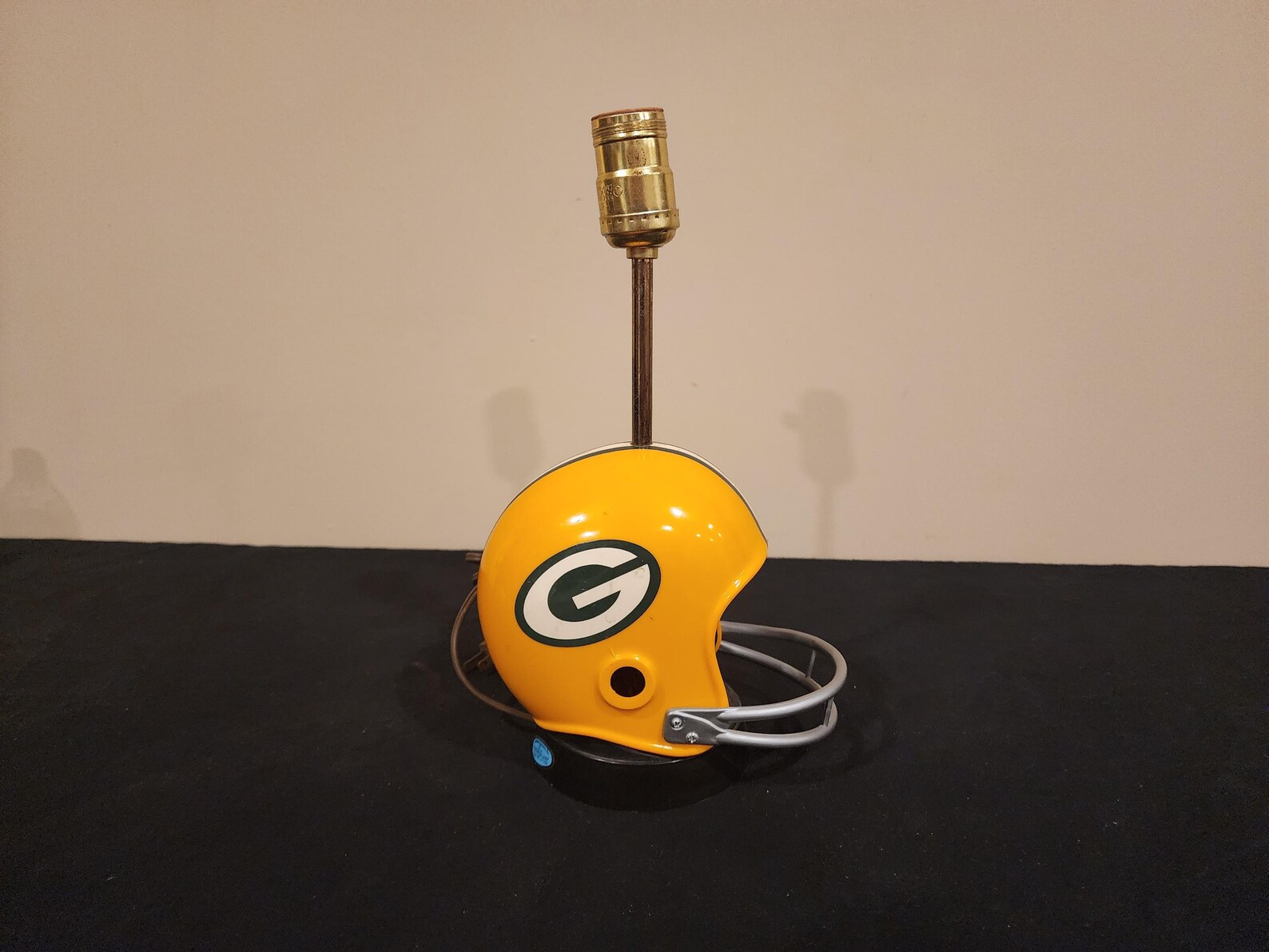 Vintage Green Bay Packers Mini Helmet Lamp: NFL Decor - Etsy