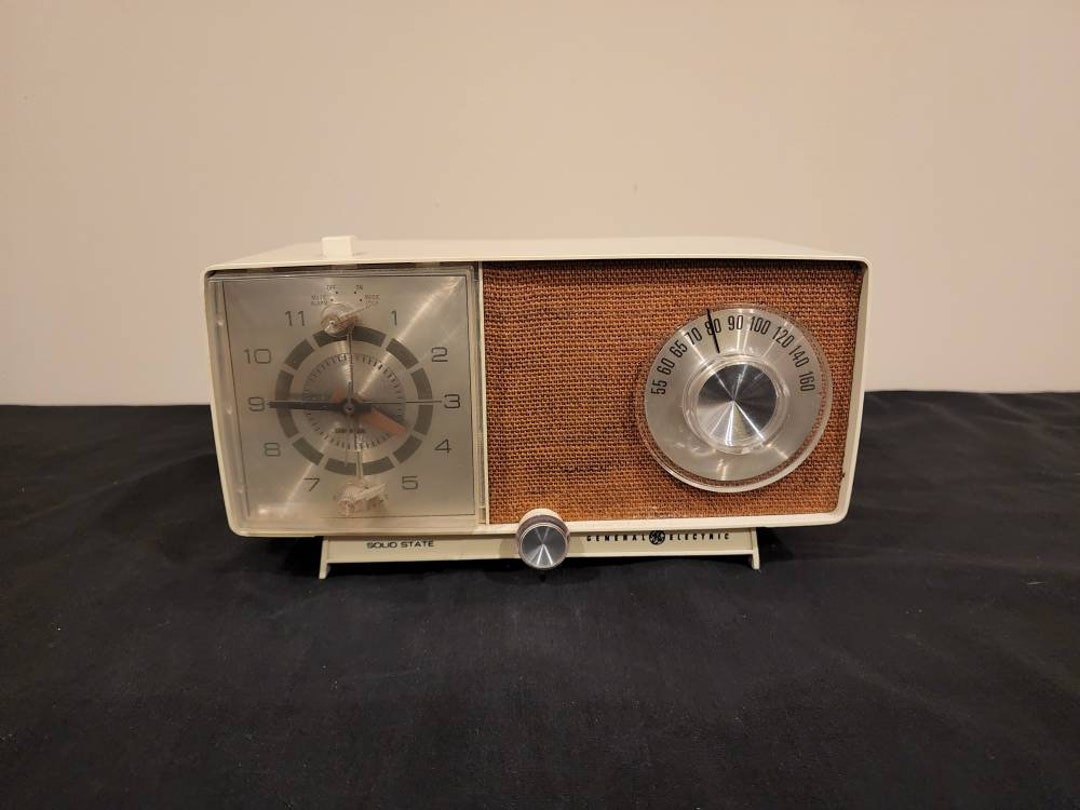 Vintage General Electric Radio, Model C1470-B - Etsy