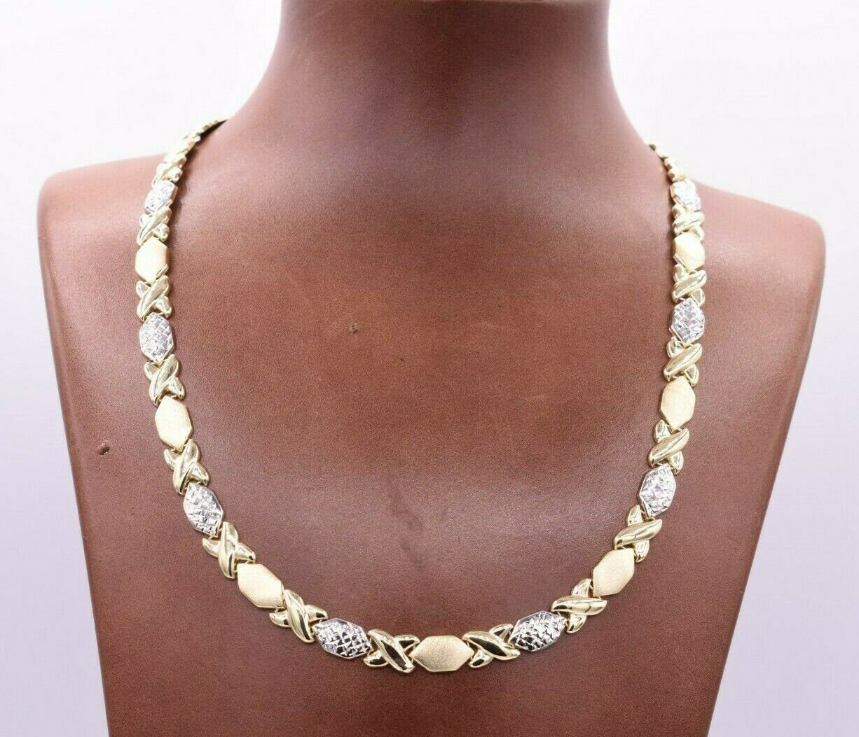 Hugs and kisses name necklace store