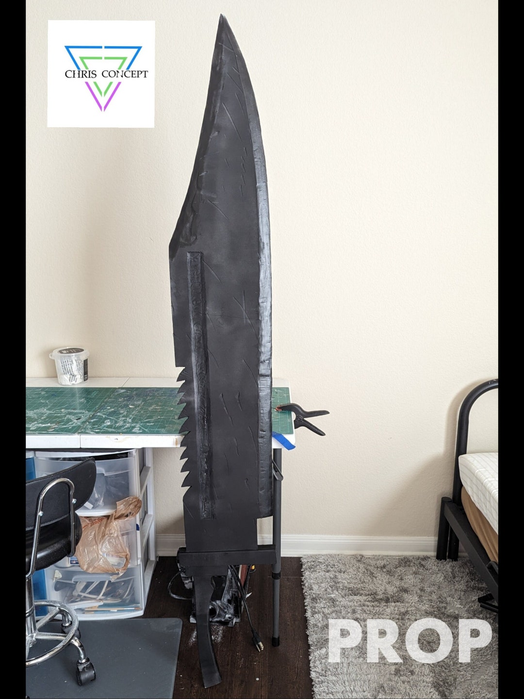 Pyramid Head's Great Knife display - Etsy