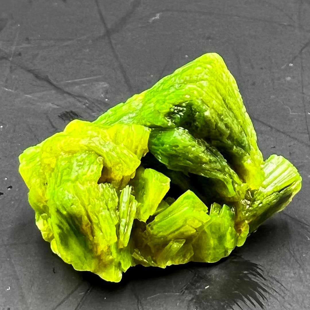 Natural Ladder-like Green Mica Crystal Specimen,china Q4 - Etsy