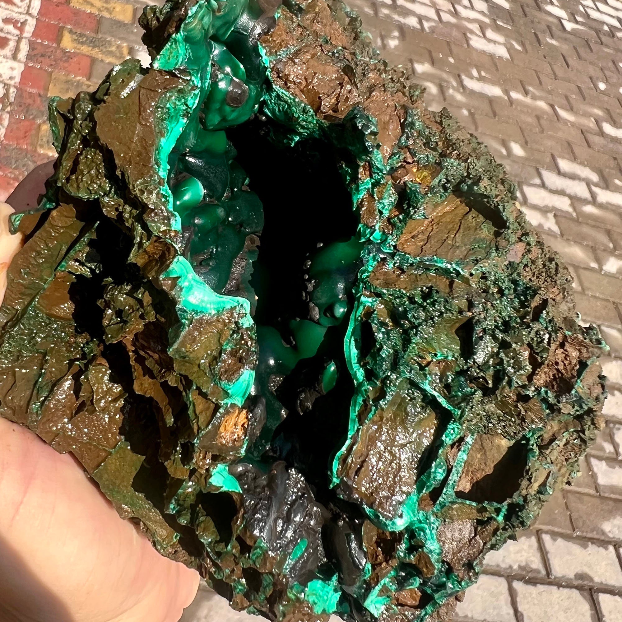 Malachite,high Quality Natural Feather Green Malachite Geode Mineral ...