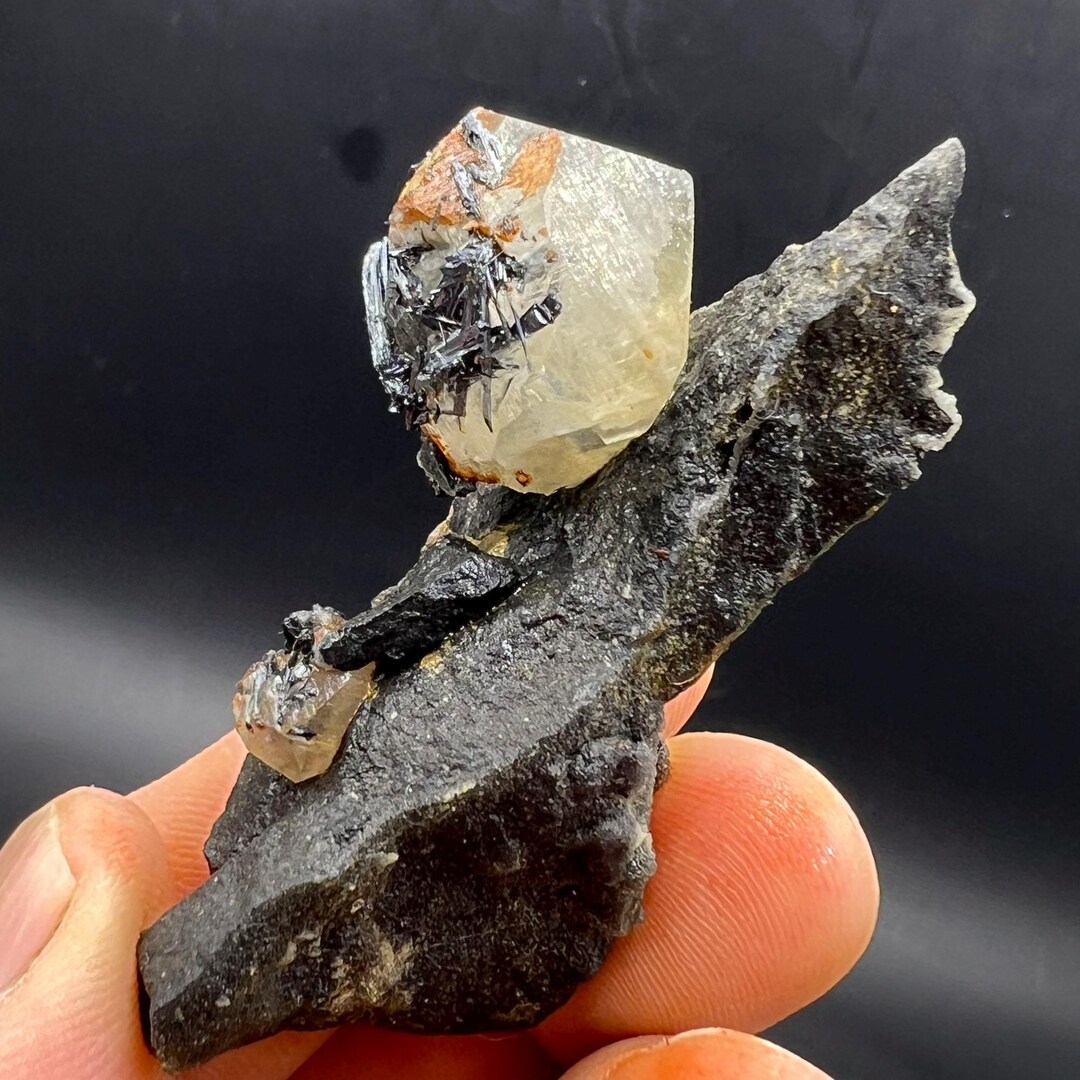 High Quality Natural Stibnite Minerals Shining Bright Color Stibnite ...