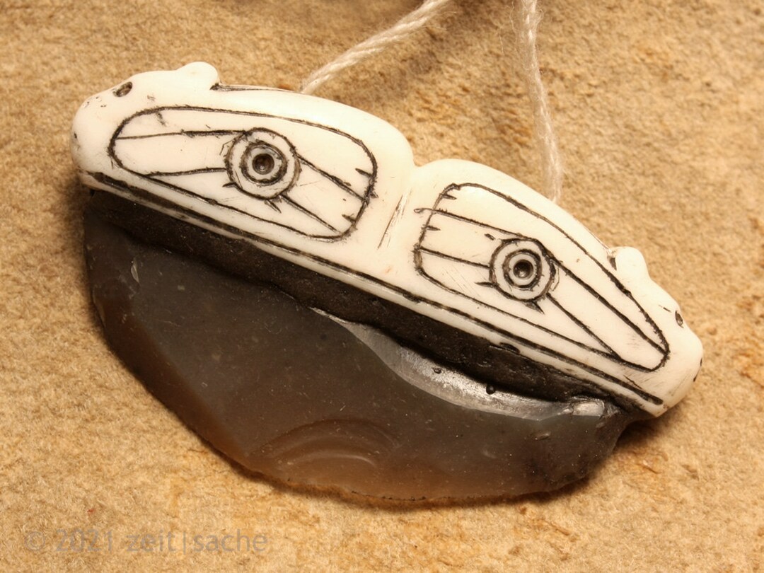 Inuit Pendant Ulu Miniature Knife Silex Paleo-eskimo Siberia Polar ...