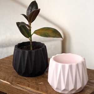 Concrete Planter | Indoor Planter | Plant Pot | Faceted Pot - Etsy