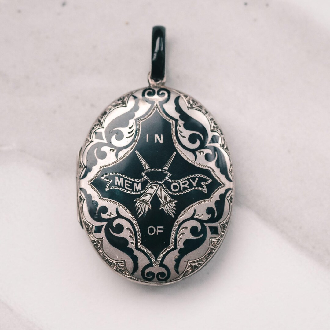 Victorian Enamel Mourning Locket - Etsy