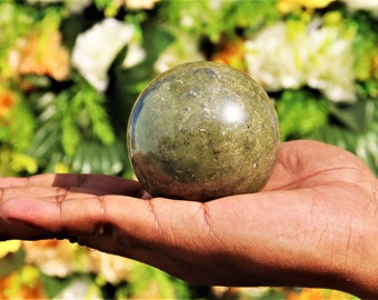 VESUVIANITE Pyramid Crystal Pyramid Crystals for Heart - Etsy