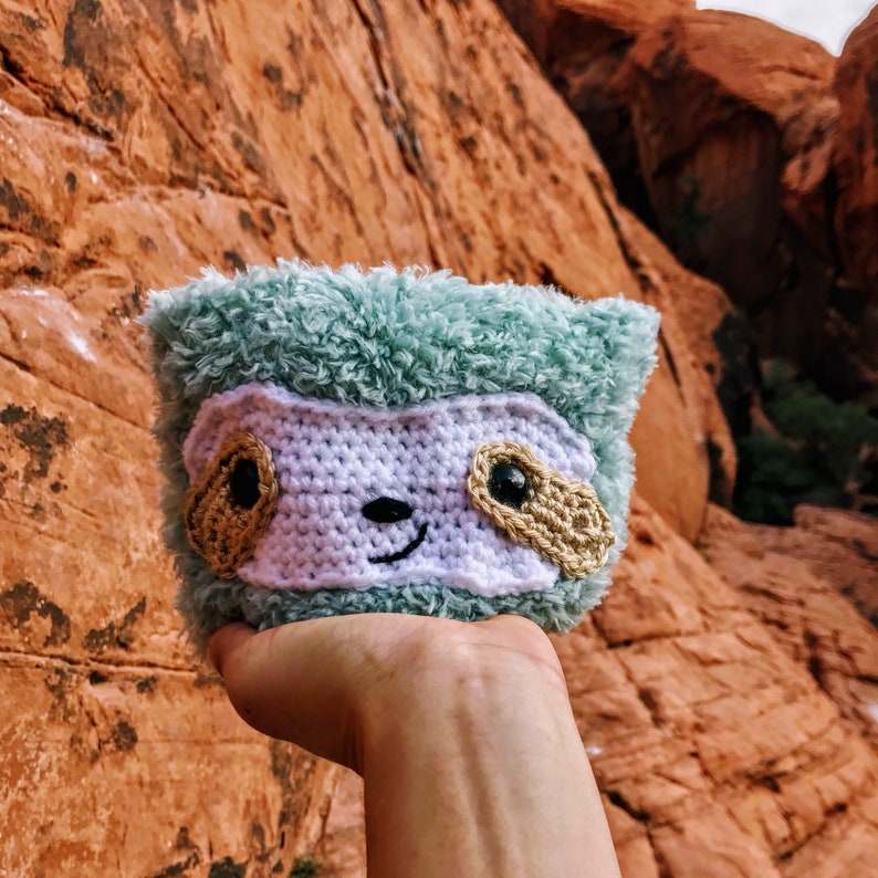 Fuzzy Faux Fur Smiling Sloth Crocheted Chalk Bag Pattern - Etsy