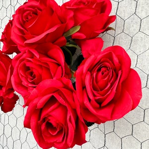 18” Red Rose Bush With 9 Roses, Bridal Rose Bush, 4804-R - Etsy