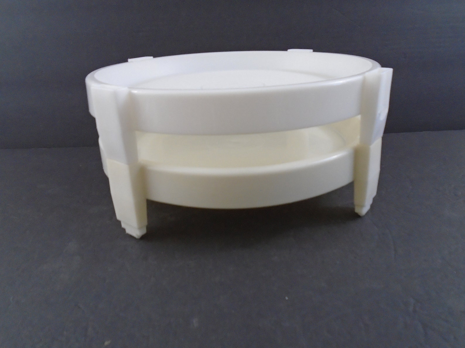 2 Vintage Tupperware Divide A Rack Pie 511 Stackers 10 Carriers White ...