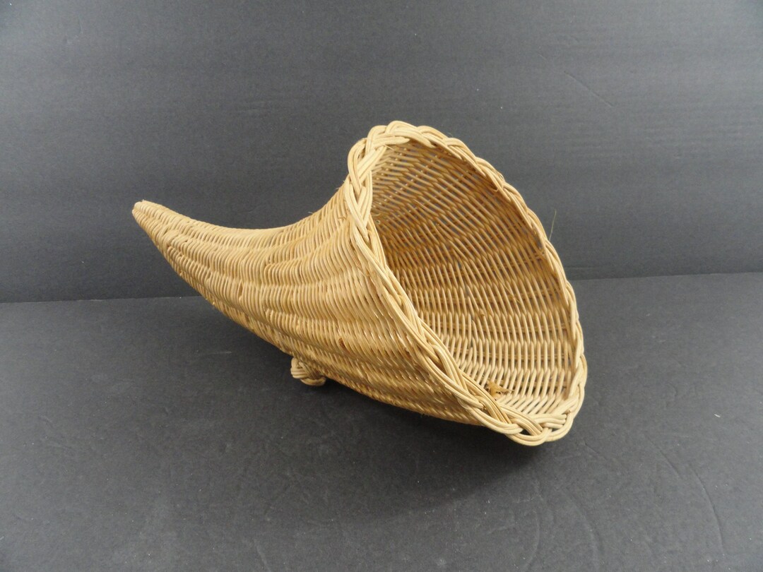 Vintage Wicker Cornucopia Basket Horn of Plenty 13 W Handle ...
