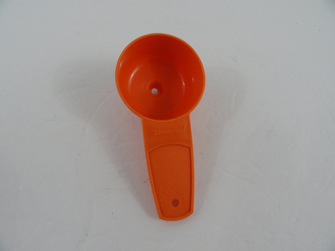 Tupperware 877 Mini Funnel Orange Fills Salt & Pepper Shakers Spice ...