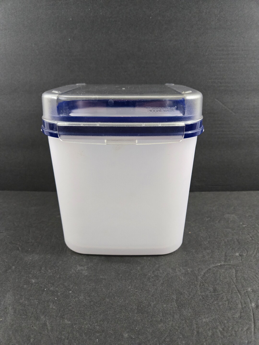 Tupperware Modular Mate Blue Hinged Lid Bread Bakers Delight Rack 1621 ...