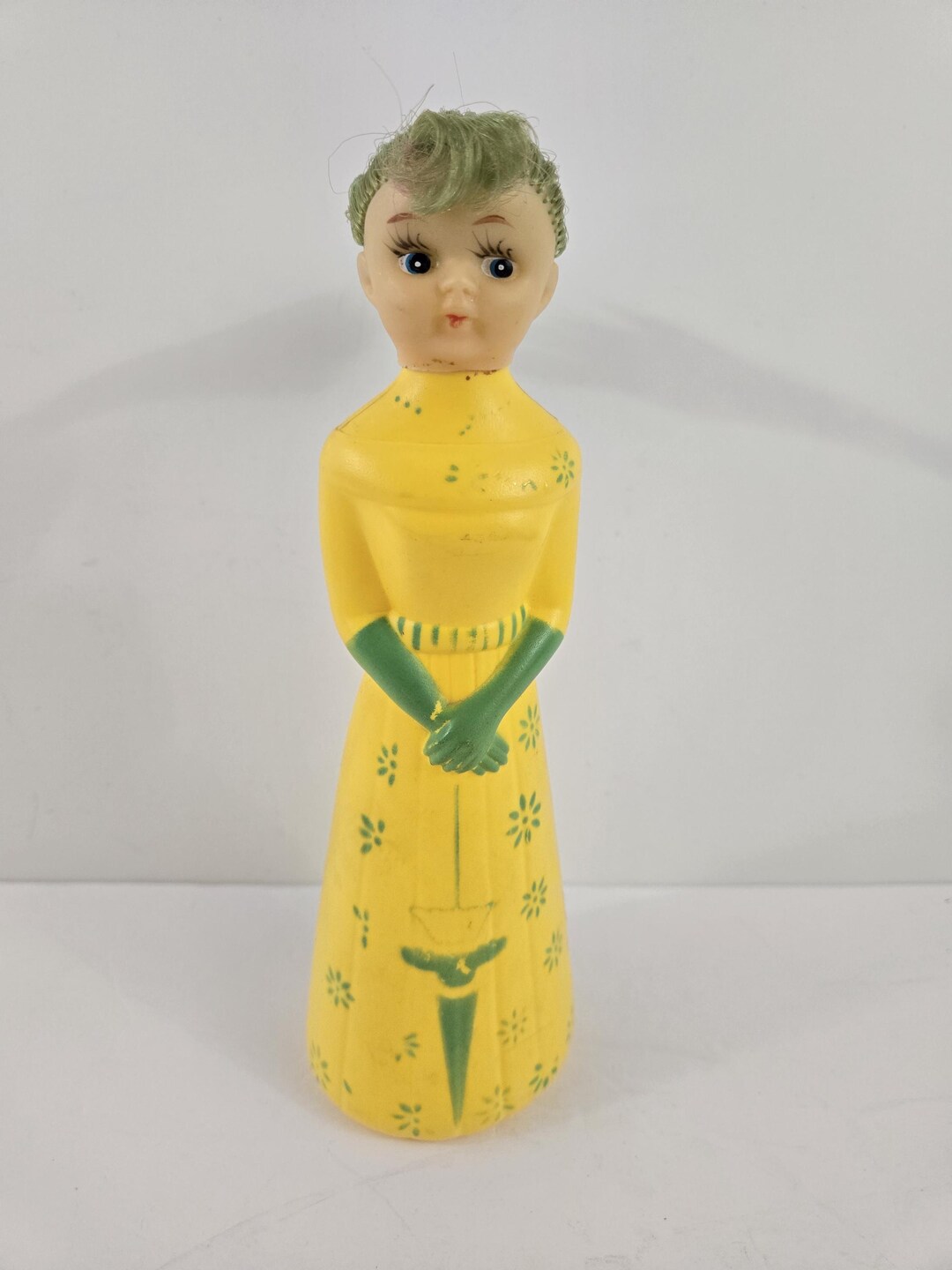 BETTY BUBBLES Lander Liquid Bubble Bath Bottle Yellow Green Hair 60s ...